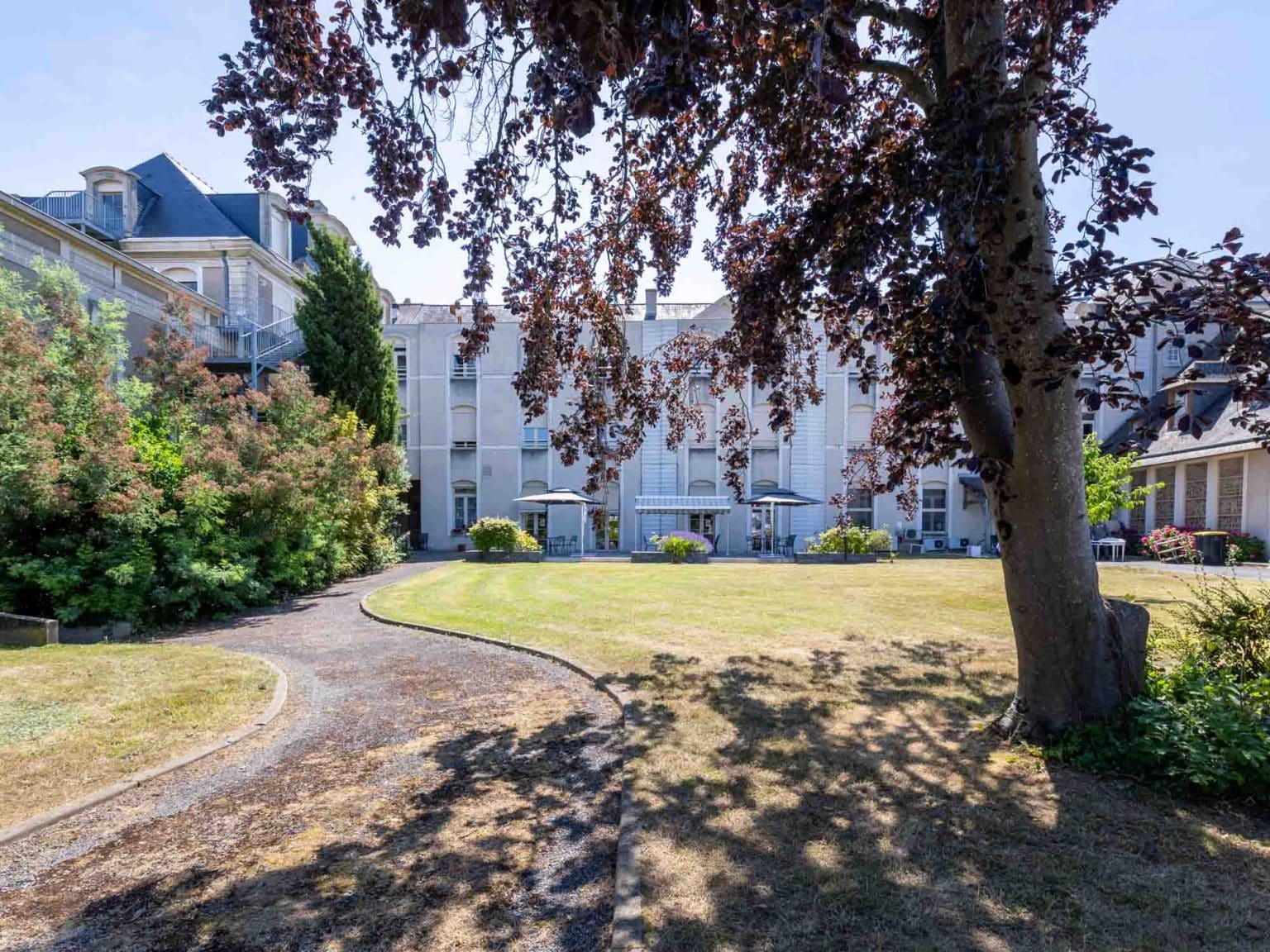 Les EHPAD et résidences séniors Emera en France — Emera